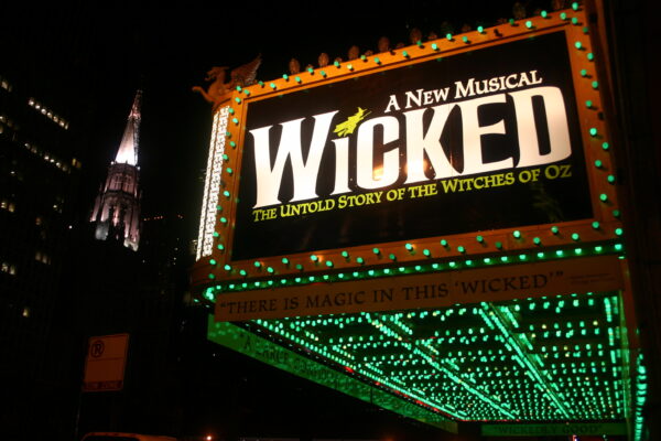 "Wicked" Celebration Debuts at Universal Studios Japan with Character ...